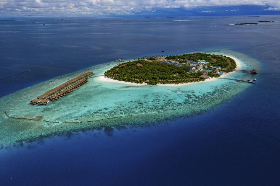 Reethi Faru Resort in Raa-Atoll
